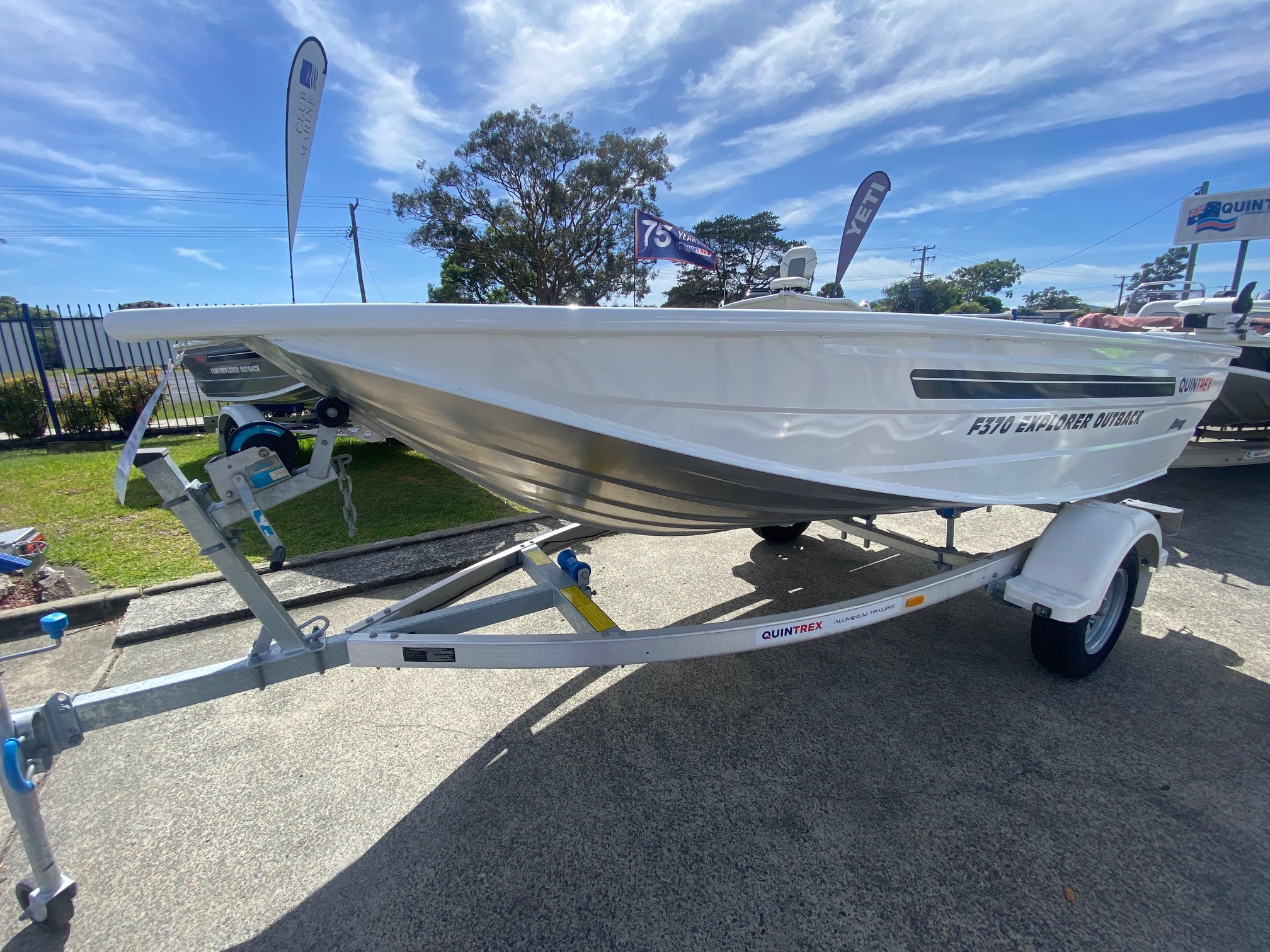 Graham Barclay Marine | NSW Mid North Coast Boating Centre | F370 ...